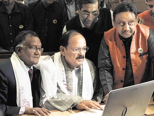 Lala goes digital: Traders come together on e-commerce platform ...