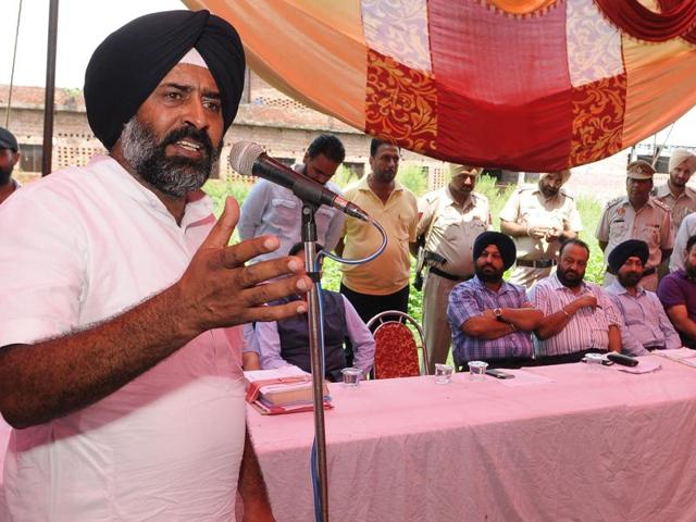 Solid waste mgmt: CMO downplays Joshi’s claims over project clearance | Hindustan Times