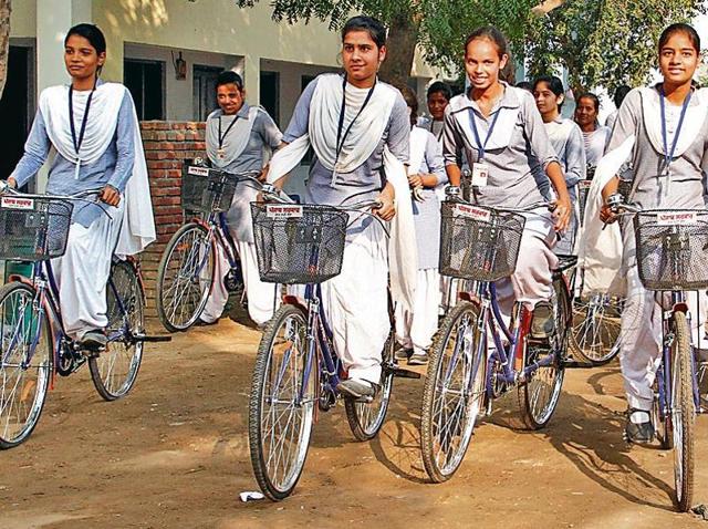 Classes 11, 12 girl students in UT to get free bicycles | Hindustan Times