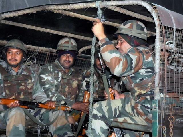 Pathankot attack: Seven soldiers dead, fresh explosions heard | India News