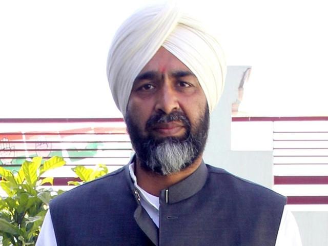 AAP steps up efforts to woo Manpreet Badal | Hindustan Times