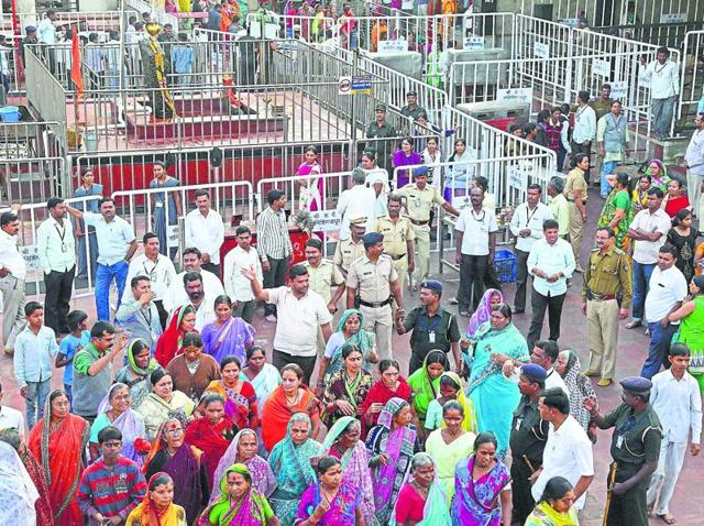 Maha govt caught in Shani Shingnapur crossfire, CM plays peacemaker ...