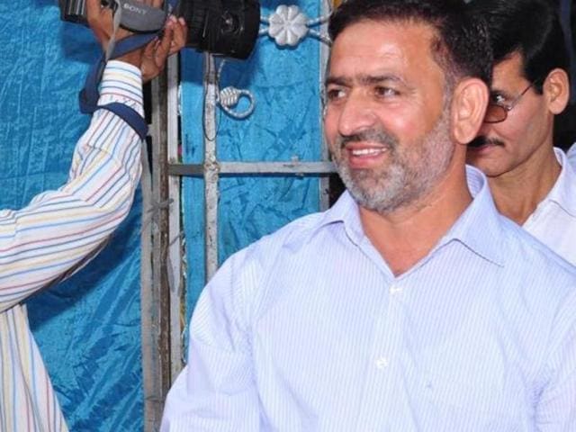 AAP MLA Mahinder Yadav gets bail in rioting, assault case | Latest News ...