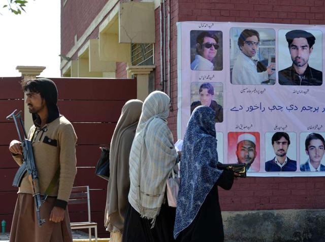 Bacha Khan Univ reopens after Taliban attack; teachers allowed guns ...
