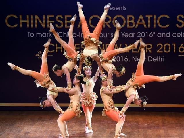 Chinese acrobatic show: Of stamina, agility and beauty | Hindustan Times