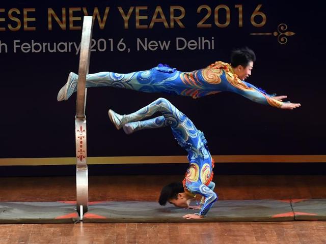 Chinese acrobatic show: Of stamina, agility and beauty | Hindustan Times