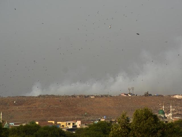 Minor fire breaks out at Deonar dumping ground, fifth in past one month ...