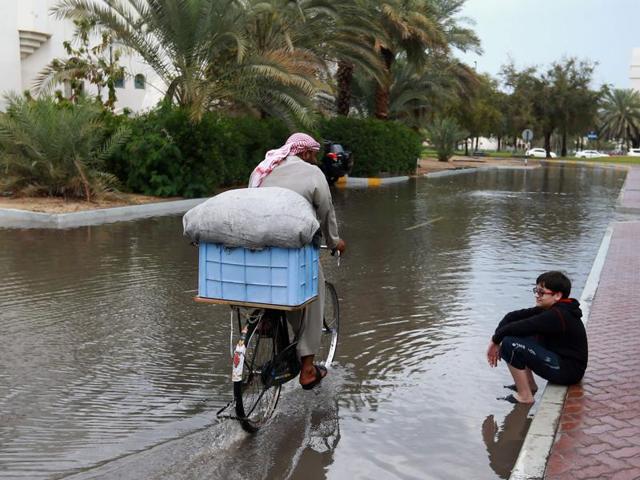 Heavy rains pause Abu Dhabi flights, close Emirates schools | World News