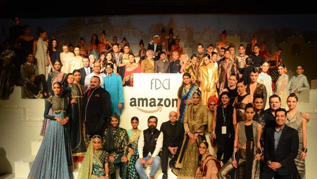 The big finale: Why are fashion shows ending with multiple designers ...