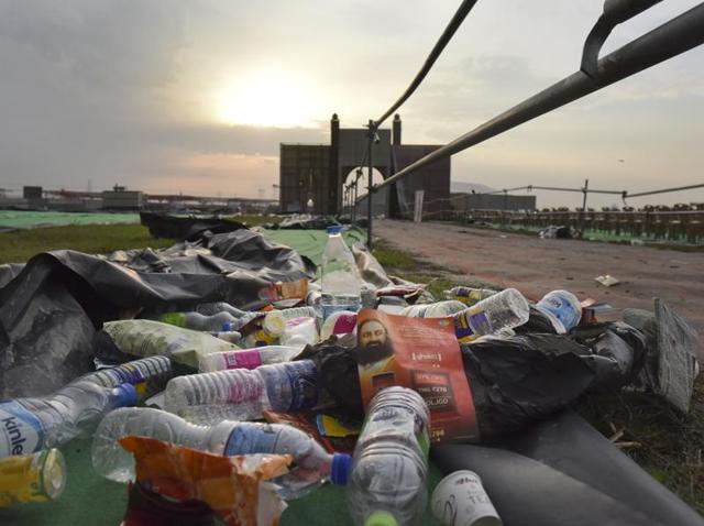 Art of dumping: Garbage mess at World Culture Festival | Hindustan Times