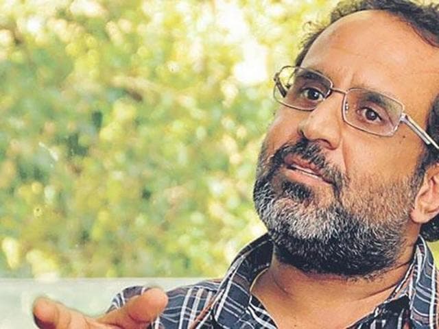 Shah Rukh always takes challenges, says Aanand L Rai | Bollywood