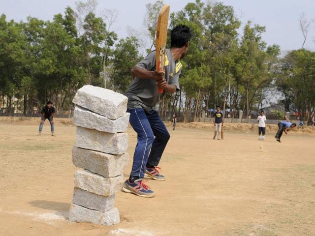 World T20 fever takes over India as kids indulge in gully cricket ...