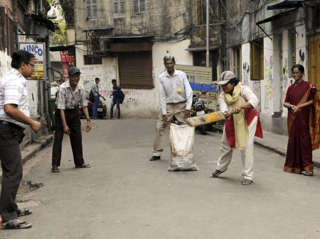 World T20 fever takes over India as kids indulge in gully cricket ...