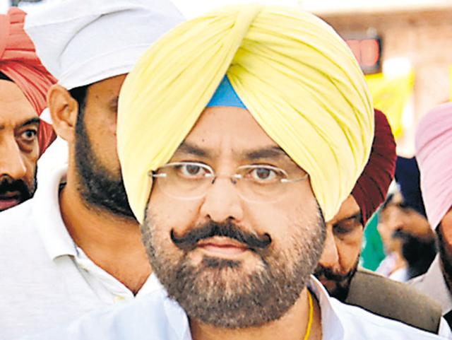 Rift between Bajwa brothers comes to the fore at function | Hindustan Times
