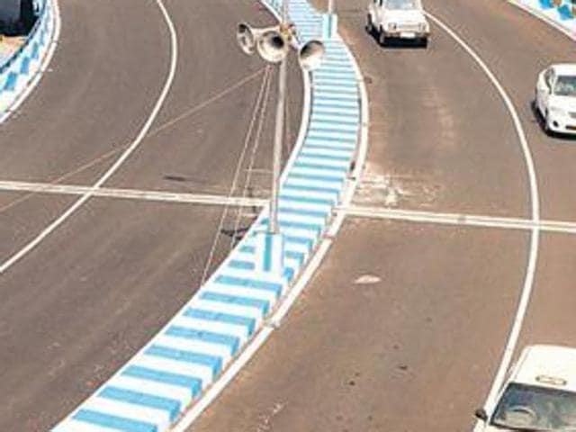 Govt targets deadlines of Dera Bassi flyover, 4-laning of other roads ...