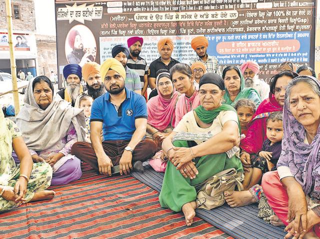 Tackling drug menace: Residents seek helpline | Hindustan Times
