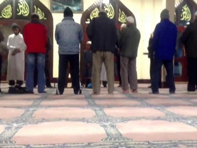 Fatwa bars Wahabi muslims from entering Barelvi mosque | Latest News ...