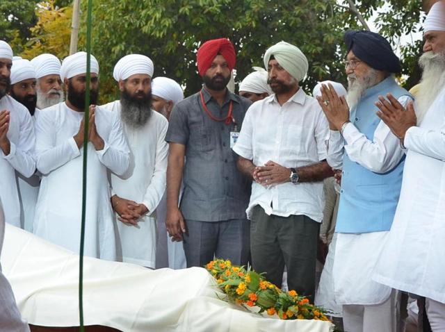 Followers, politicos pay last respects to Chand Kaur at Bhaini Sahib ...