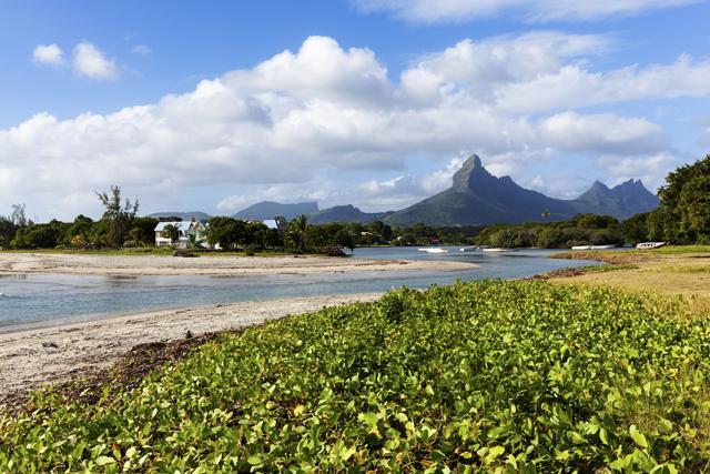 Mauritius welcomes you with these seven stunning sights: See pics | Travel