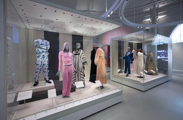 In pics: A brief history of underwear exposed at London museum ...