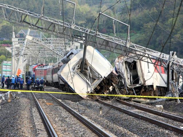 One killed, 8 injured as South Korea passenger train derails | World News