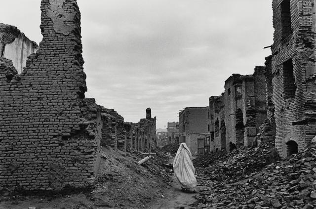 View finder: The best of photo editor Deepak Puri’s archives on display ...