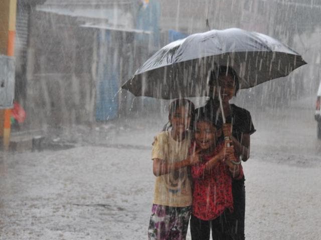 Rains soothe Indore, gales cause power cuts | Hindustan Times