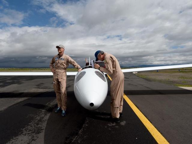 Airbus sets sights on the stratosphere with Perlan 2 glider flight ...