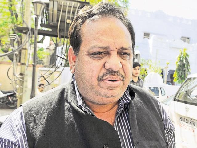 Bhola drug racket: Phillaur’s son asks CPS Chander to quit | Hindustan ...