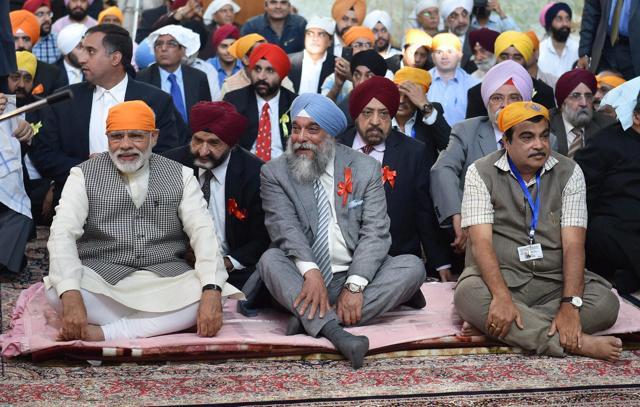 Modi in Iran: PM begins trip with visit to Tehran gurudwara | India News