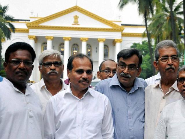 ‘We are together’: Left-Congress alliance to continue in Bengal ...