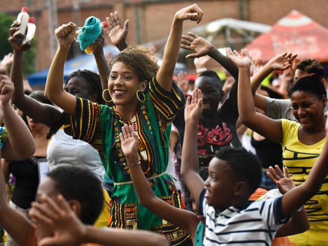 Afro-Colombians ‘weave hope’ to celebrate the end of slavery ...