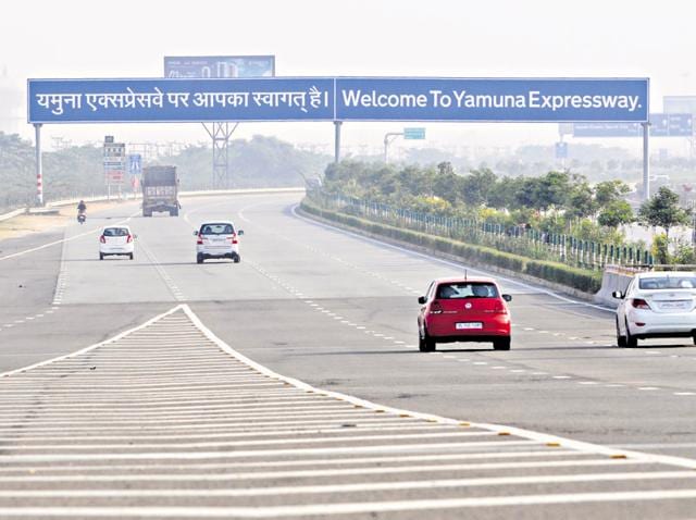 Yamuna Expressway authority launches flat and plot schemes | Hindustan ...