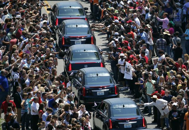In pics | The Greatest ever Muhammad Ali makes his final journey ...