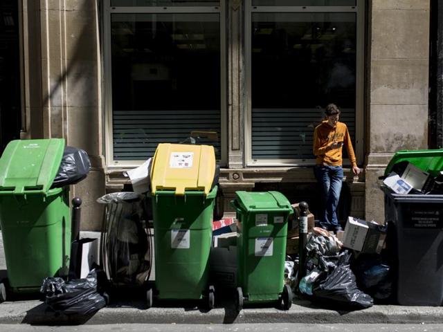 Piles of trash litter French streets as Euro 2016 kicks off today ...