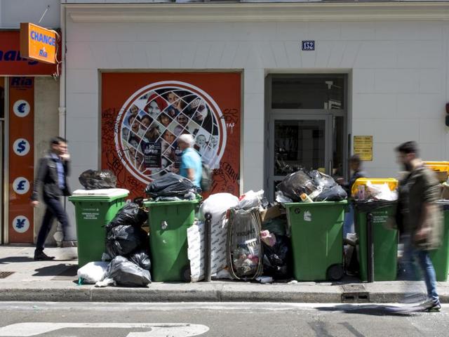 Piles of trash litter French streets as Euro 2016 kicks off today ...