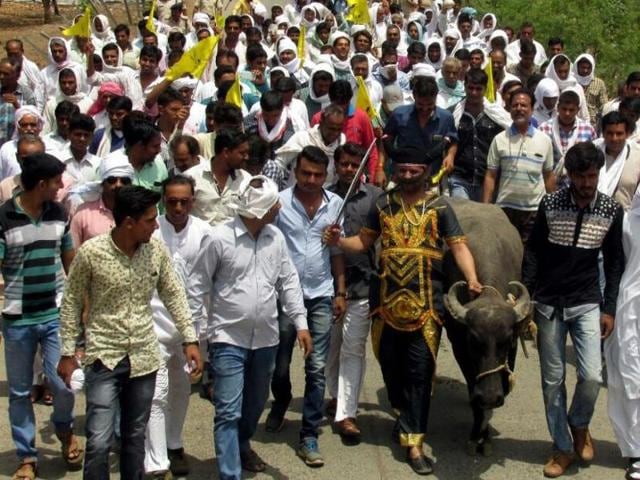 Crop compensation: When ‘Yamraj’ led a protest by Harda farmers ...