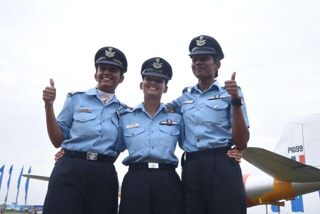 In pics: Confident women IAF fighter pilots ready to conquer the sky ...