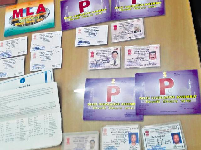 Two held for selling forged parking stickers of Delhi Assembly | Latest ...