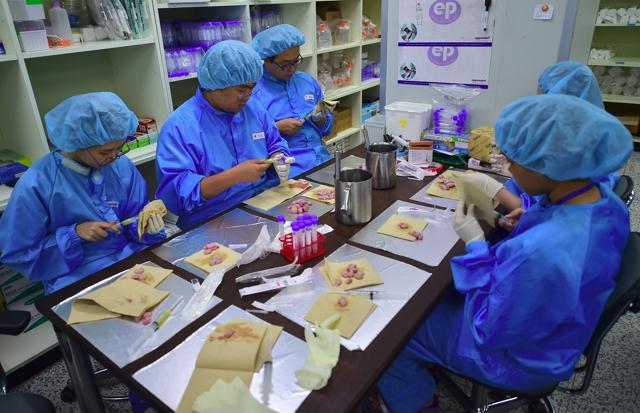 Fido lives forever? South Korean dog cloning clinic makes it possible ...