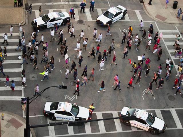 5 police officers killed, 6 hurt in Dallas ambush during street ...