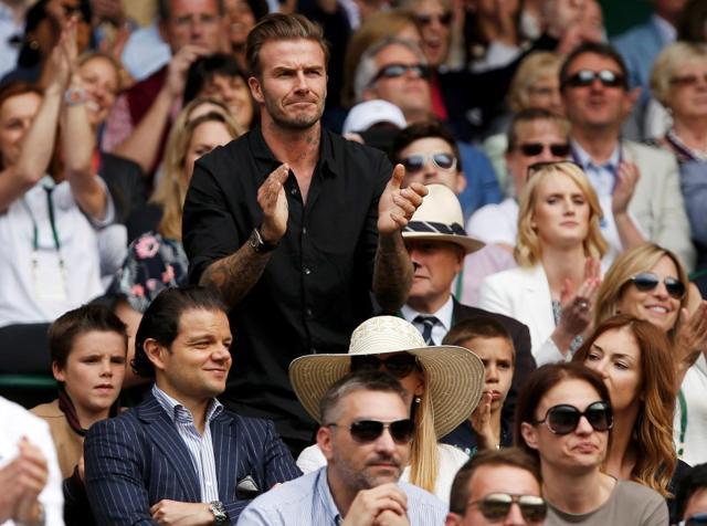 Murray, Federer turn to ‘advantage’ crowd as they eye Wimbledon final ...