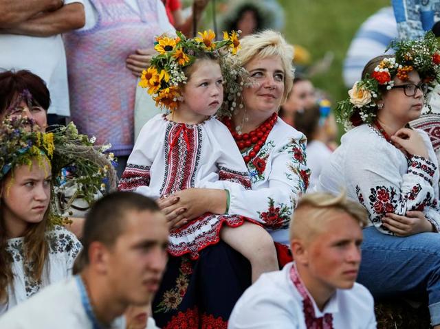Ivana Kupala: Ukraine celebrates its pagan past with flowers and frills ...