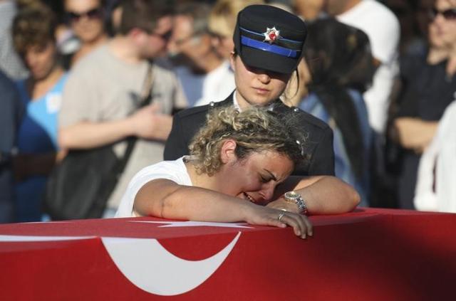 Crowds celebrate as failed coup in Turkey strengthens Erdogan | World News