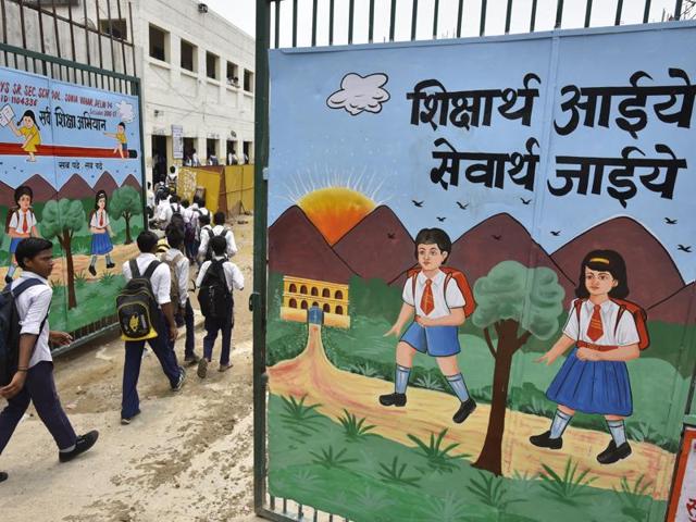 Hard day’s work: Classrooms with no benches, kids in corridors ...