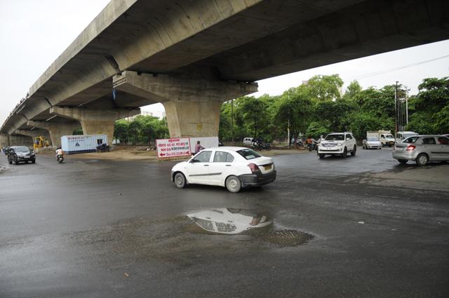 Noida Authority to close T-point in Sec 61, create two U-turns to ...