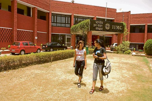 Deemed university status will help IIMC students | Hindustan Times