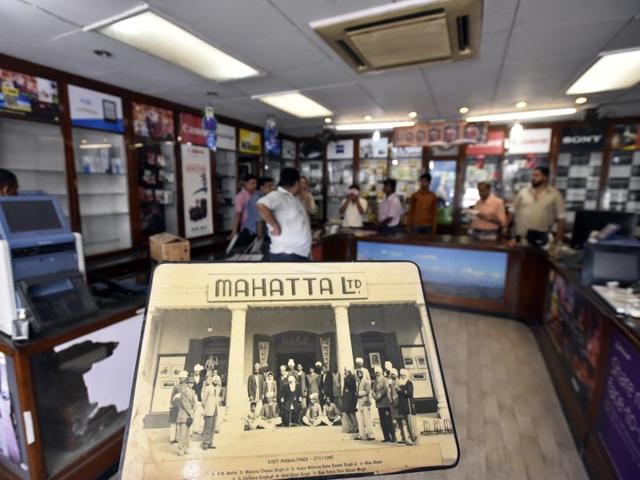 Clicking since 1915: Delhi’s iconic Mahatta Studio shuts retail ...