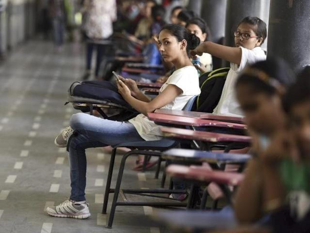 More Indian girls are studying, but fewer contributing to the workforce ...