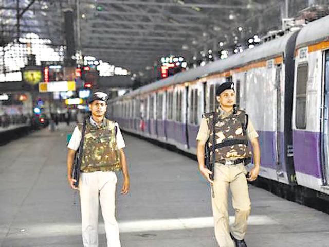 RPF replaces male staff on national helpline with 30 trained women ...